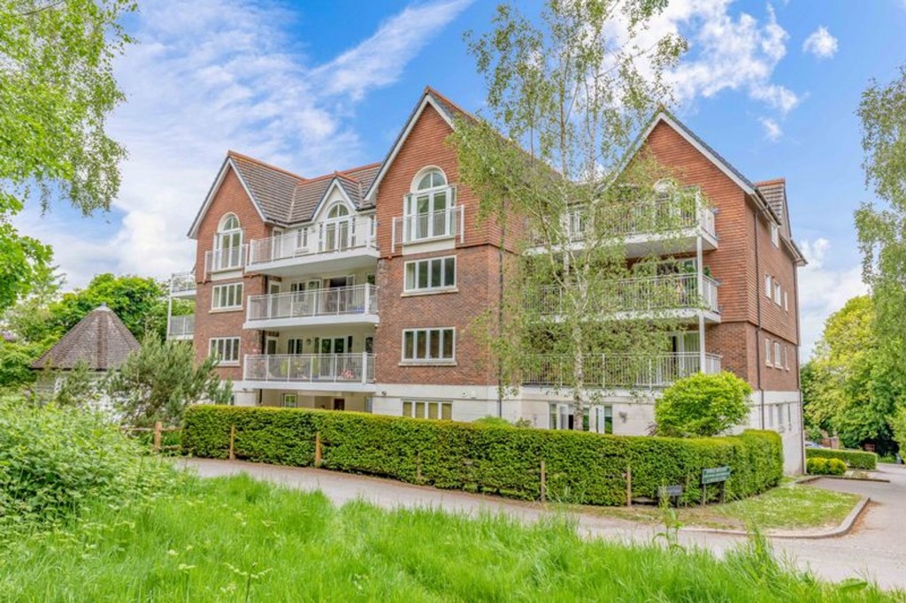 1 bed, Apartment in Forest Row, RH18 5BT - Price £260,000 - Ref ...