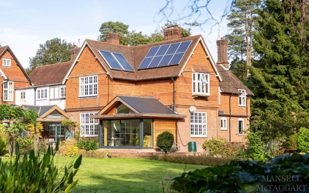 5 bed, House in Forest Row, RH18 5JF - Price £1,250,000 - Ref:303092bc ...