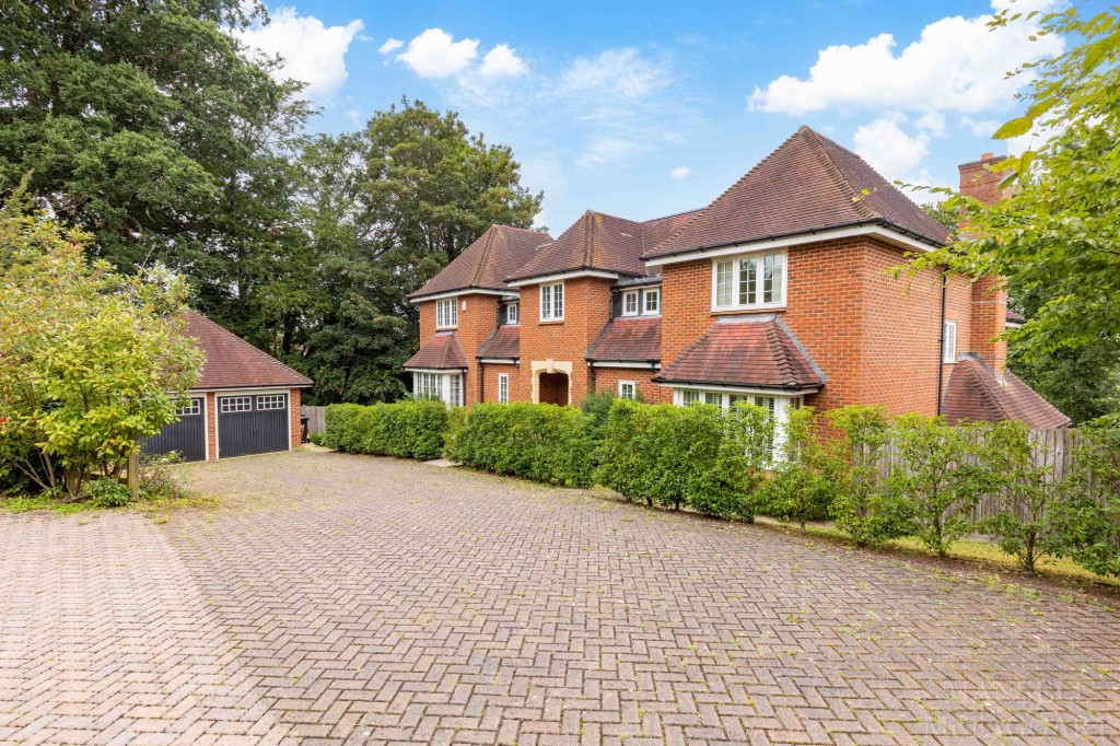 5 bed, House in Forest Row, RH18 5GD - Price £1,400,000 - Ref:c08e9bc9 ...