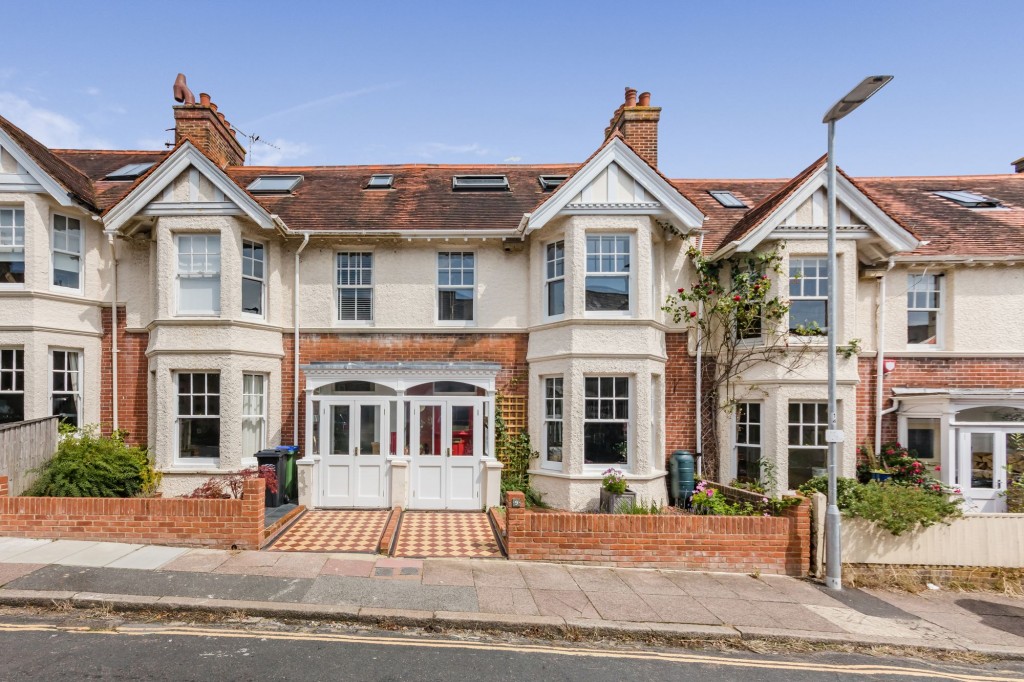 3 bed, House in Lewes, BN7 1SP - Price £795,000 - Ref:cd7f5ac9-2322 ...