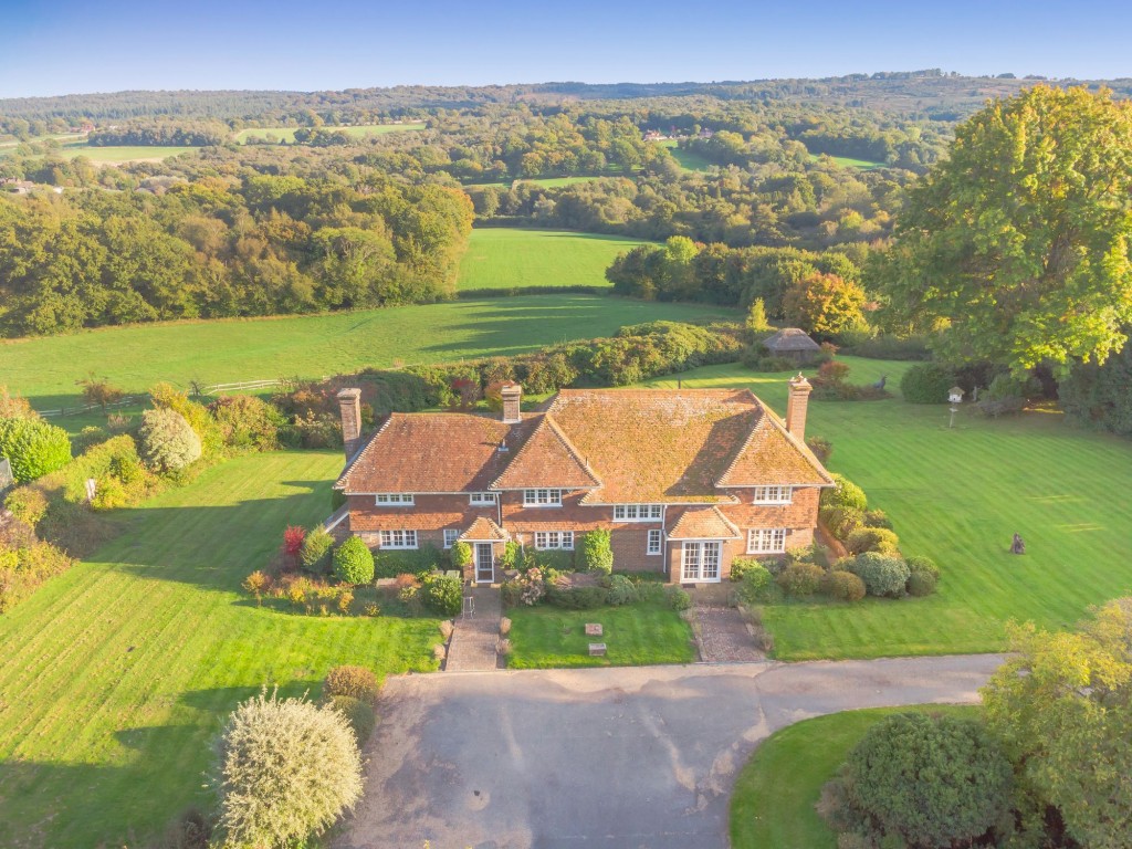 5 bed, House in Hartfield, TN7 4DR - Price £2,100,000 - Ref:cfe3bd02 ...